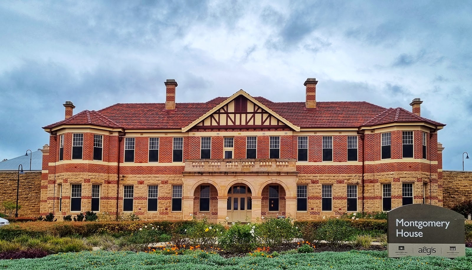 Aegis Montgomery House, 1 HERITAGE Lane MOUNT CLAREMONT 6010 WA | CaringCo