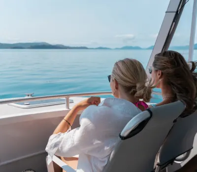 Whitsunday Bullet Day Tour | Best Whitsunday Tour Deals at Happy Travels