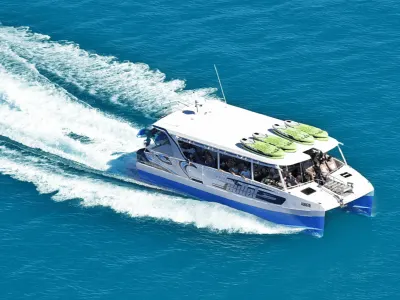 Whitsunday Bullet Day Tour | Best Whitsunday Tour Deals at Happy Travels