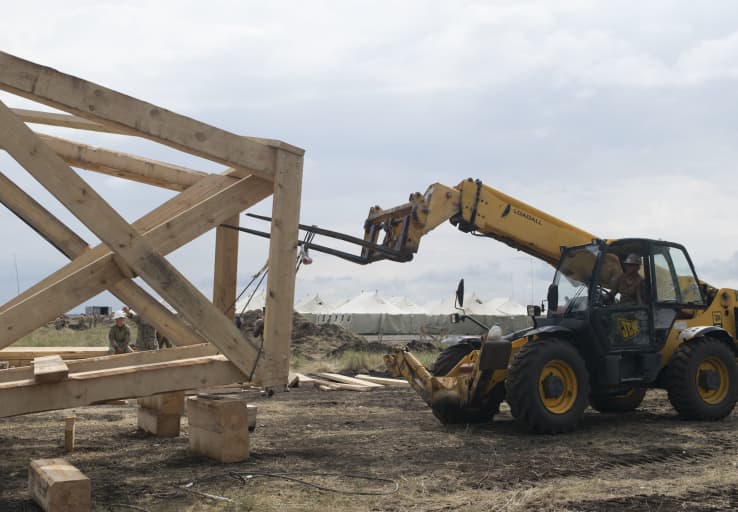 The Versatility of the Telehandler - Ways To Use a Telehandler | DOZR