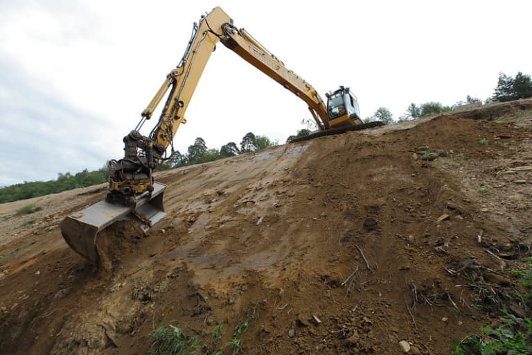 5 Tips for Operating an Excavator on a Slope | DOZR