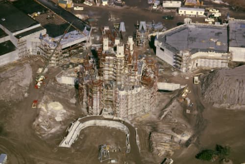 Building Disney World: They History of Orlando Disney | DOZR