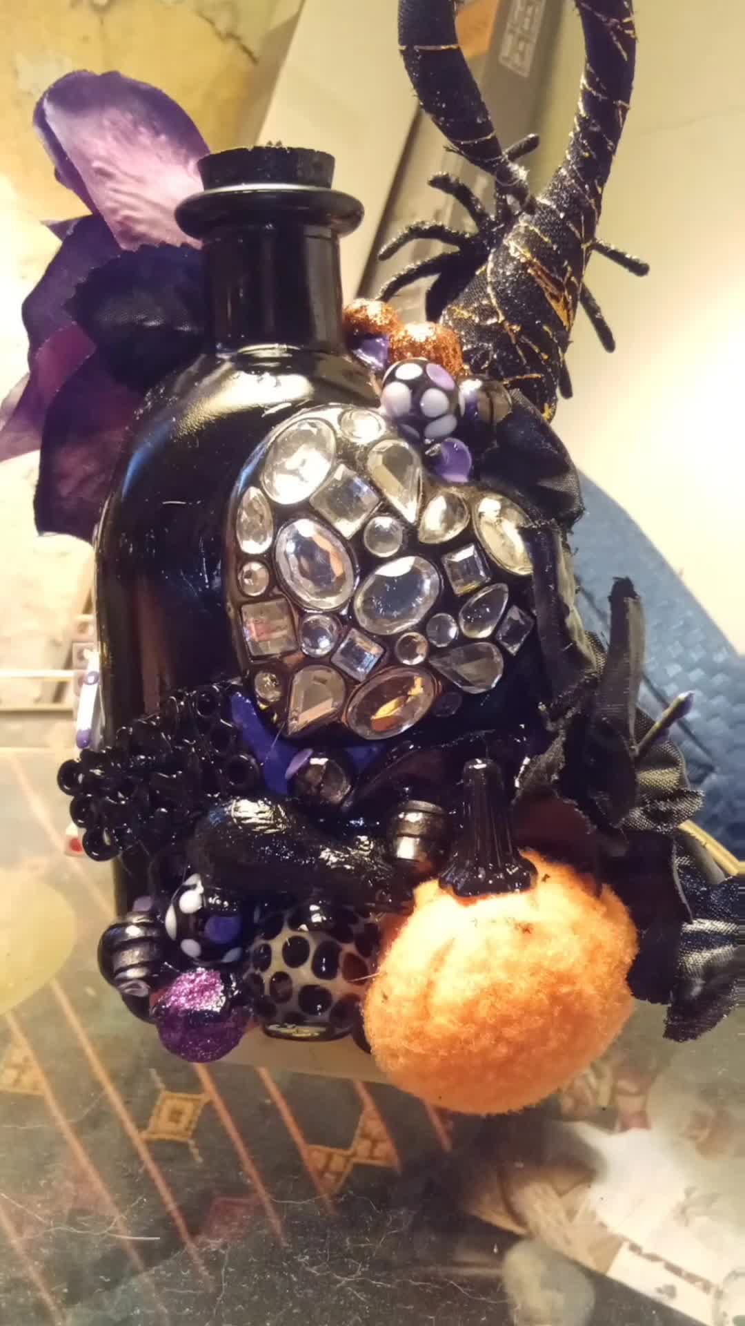 Handmade Halloween Decor: Potion Bottle & Craft Beads! | Reco