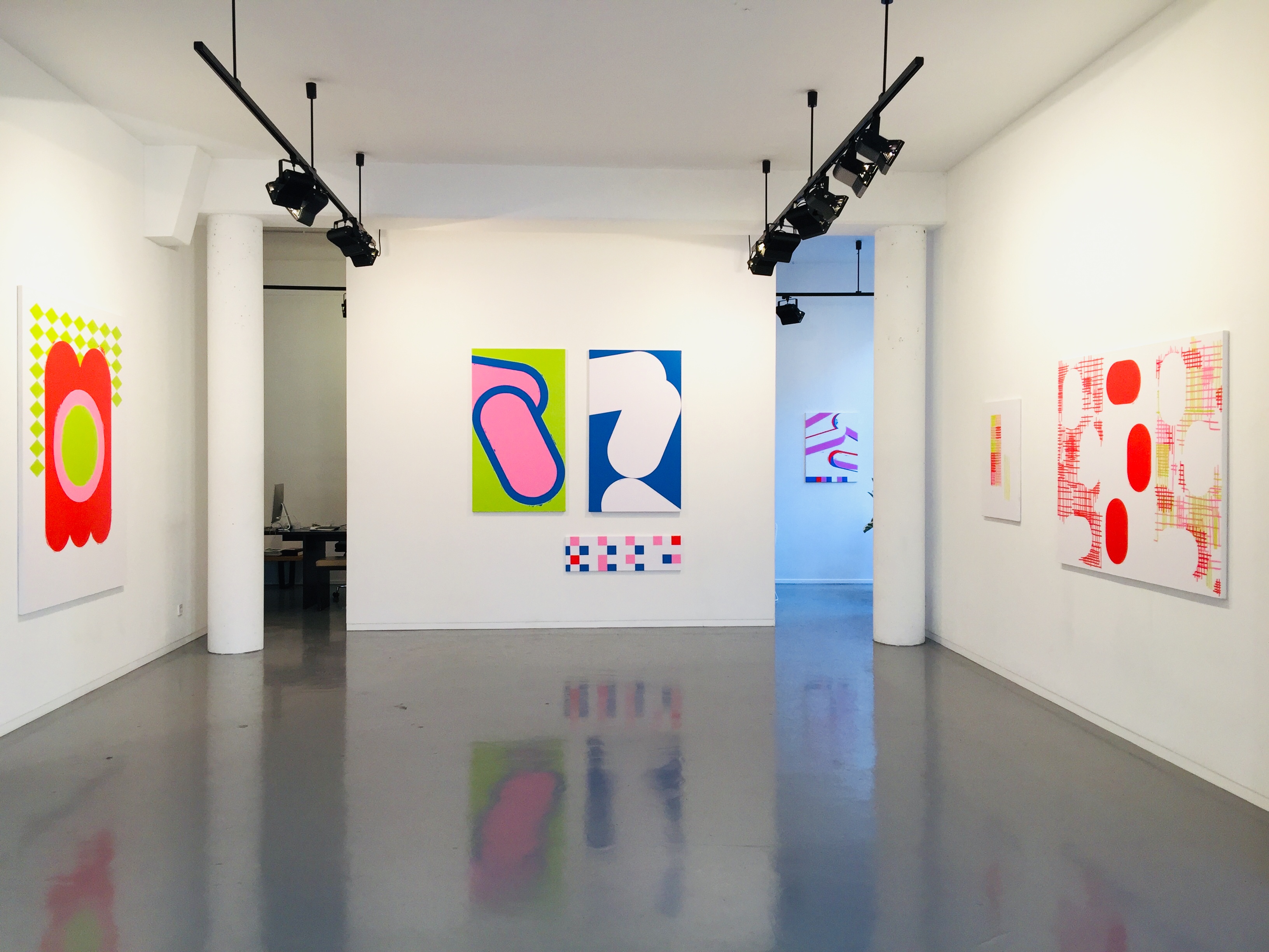 A full-colour debut – Loes Koomen | Gallery Viewer