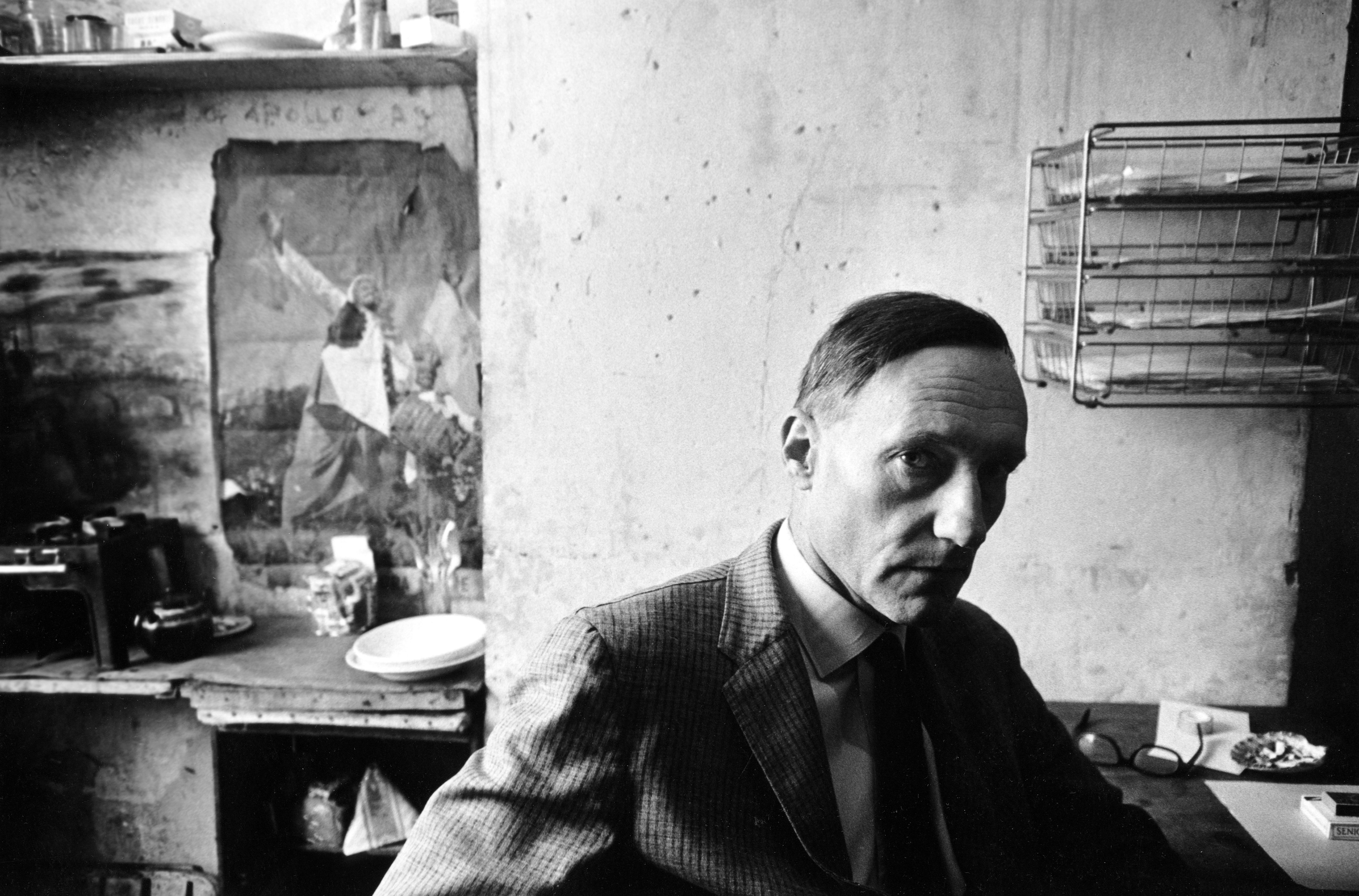 William Burrows in his Paris... | Bob Willoughby | Galle...