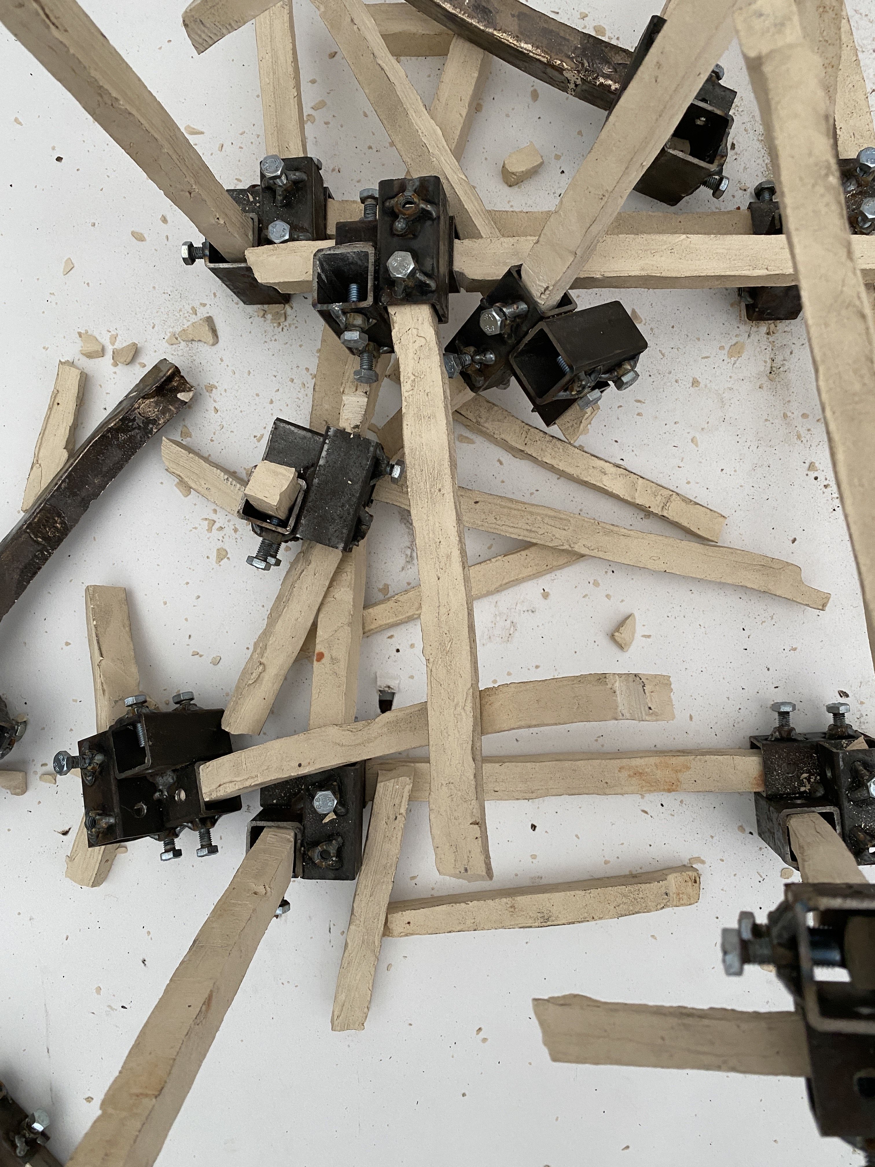 Destructive performance | Art van Triest | Gallery Viewer