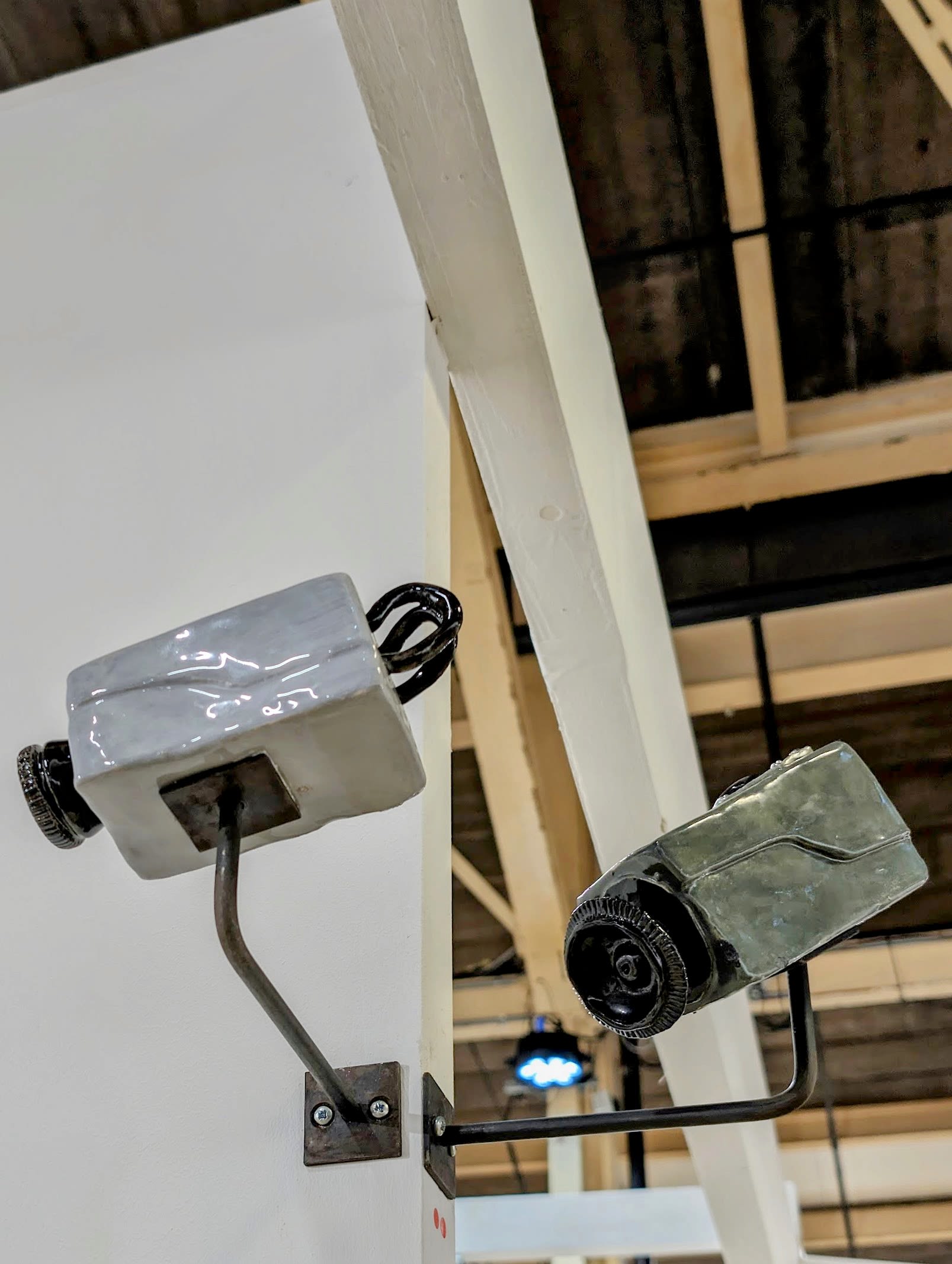 Camera | Koos Buster | Gallery Viewer