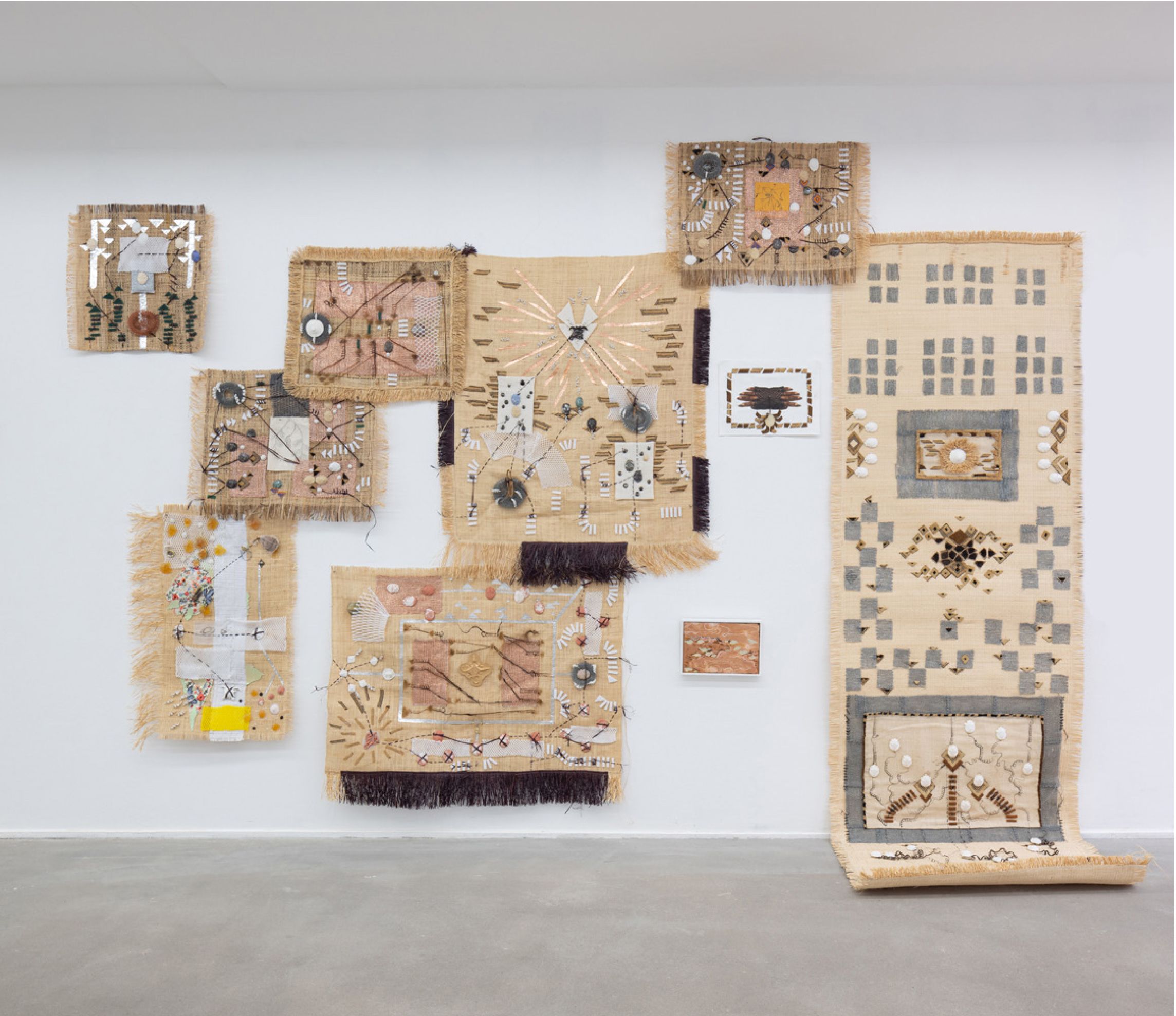 Installation Maps and more | Marie-Claire Messouma Manla...