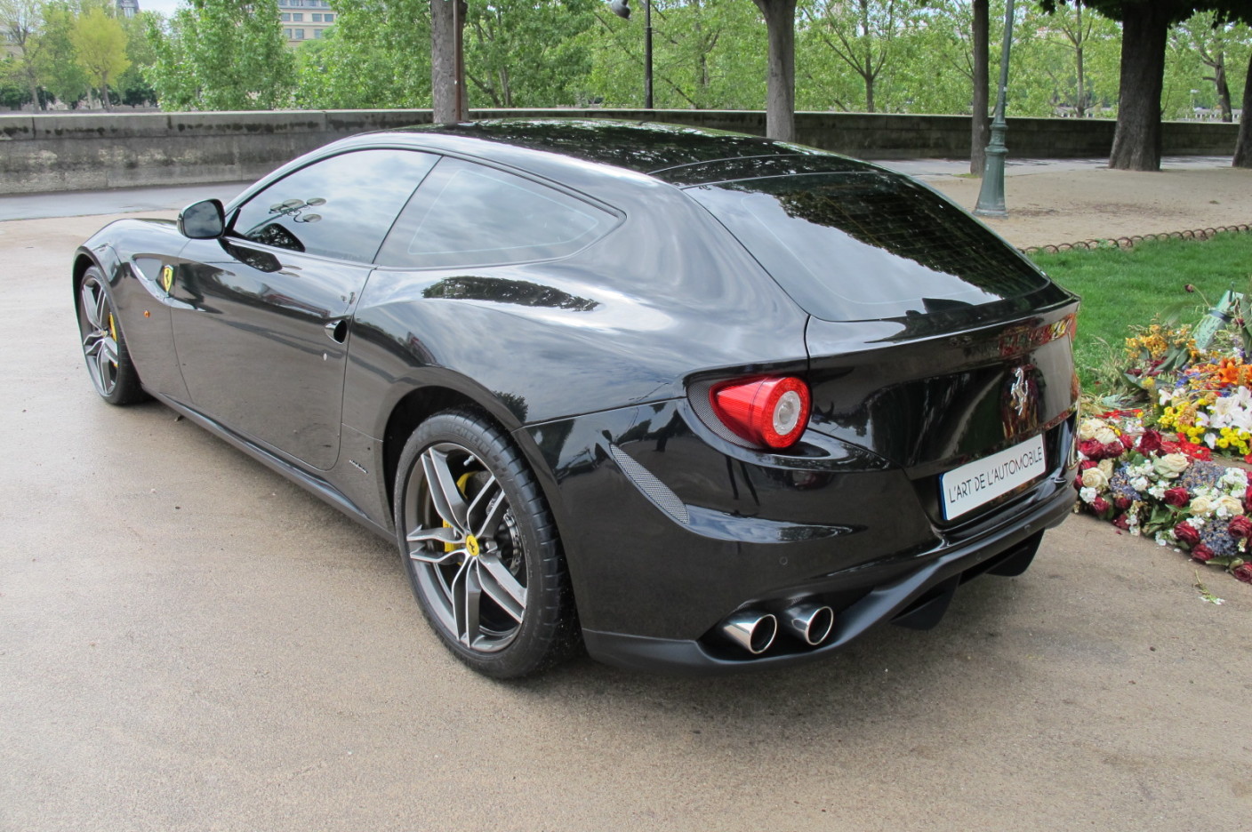 L'art de l'automobile | Ferrari FF V12