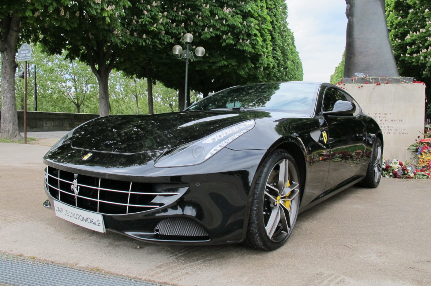 L'art de l'automobile | Ferrari FF V12