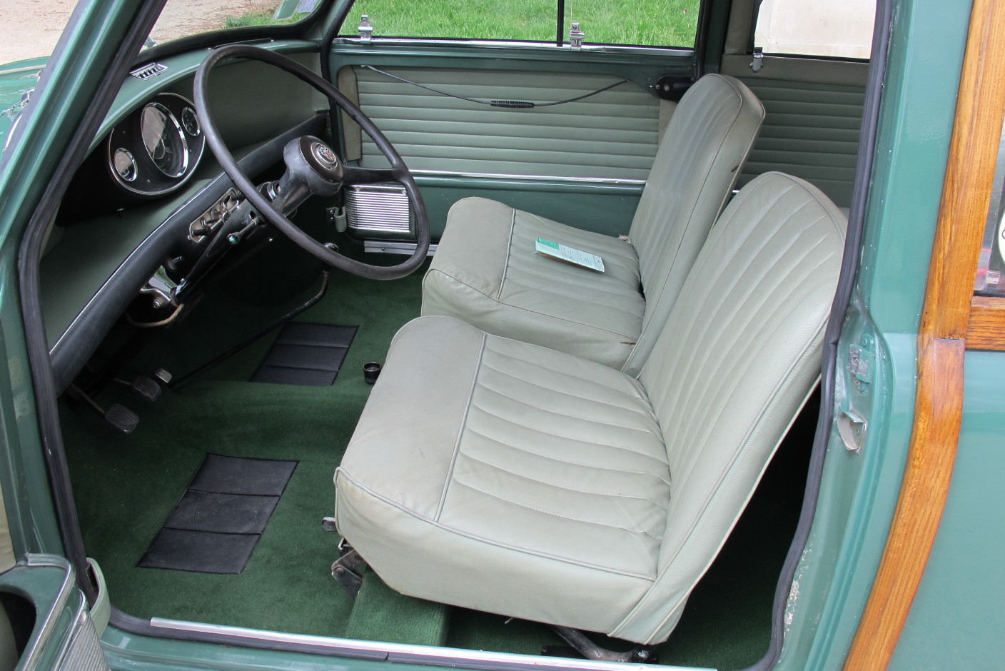 L'art de l'automobile | Austin mini seven break bois