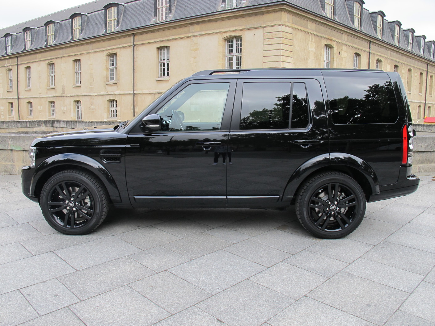 L'art de l'automobile | Land Rover Discovery Black Edition v6