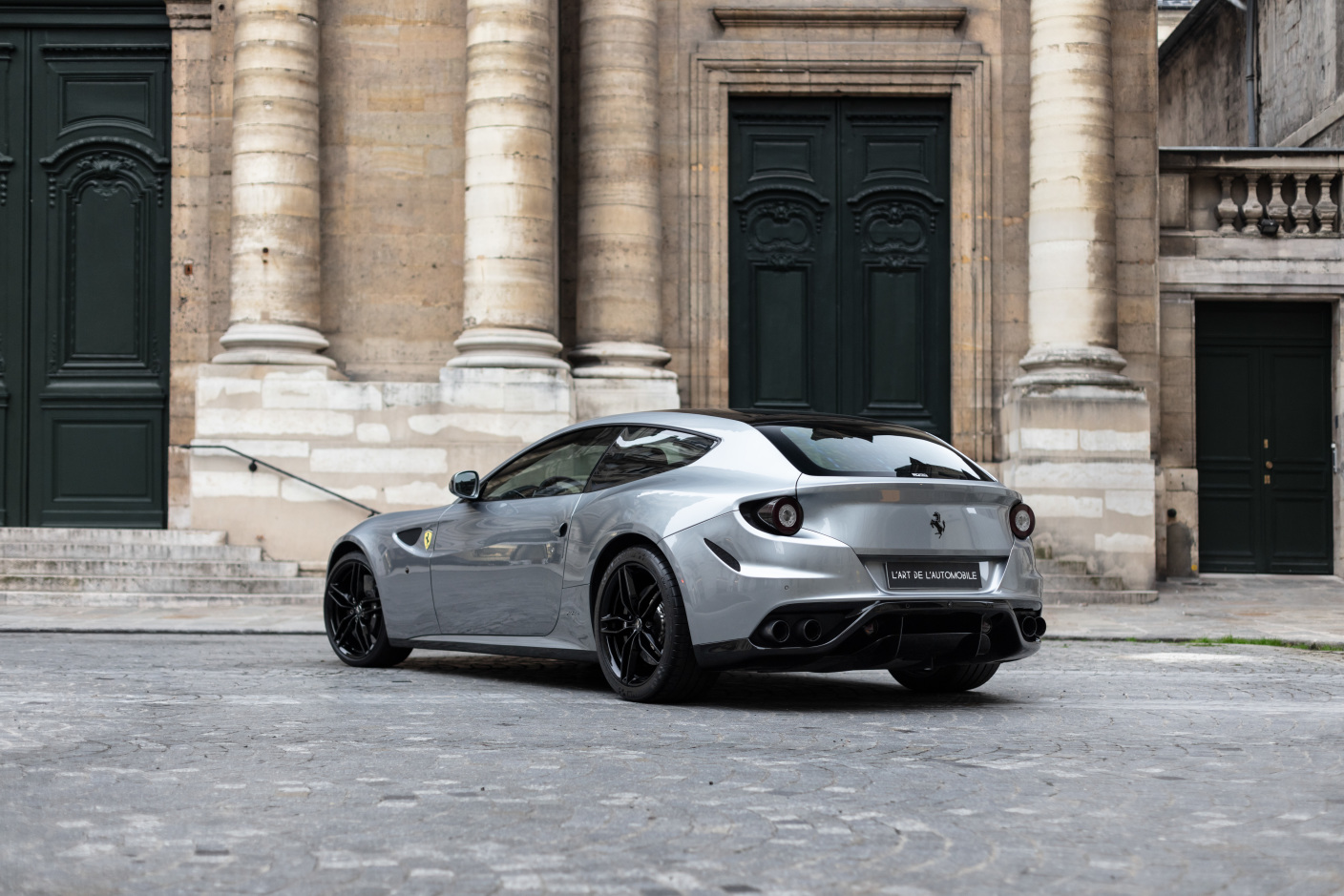 L'art de l'automobile | Ferrari FF V12 4RM