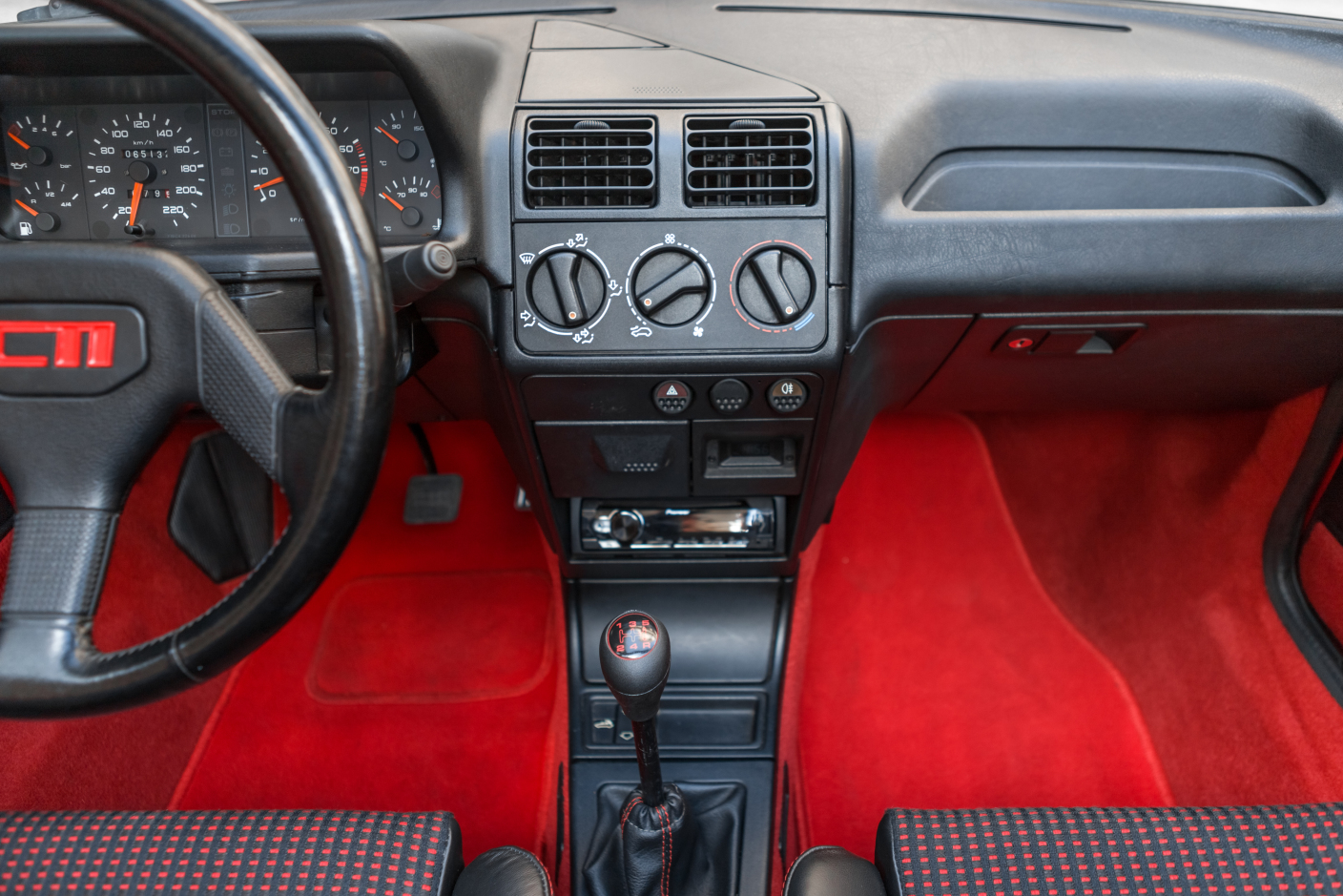 L'art de l'automobile | Peugeot 205 CTI 1.6