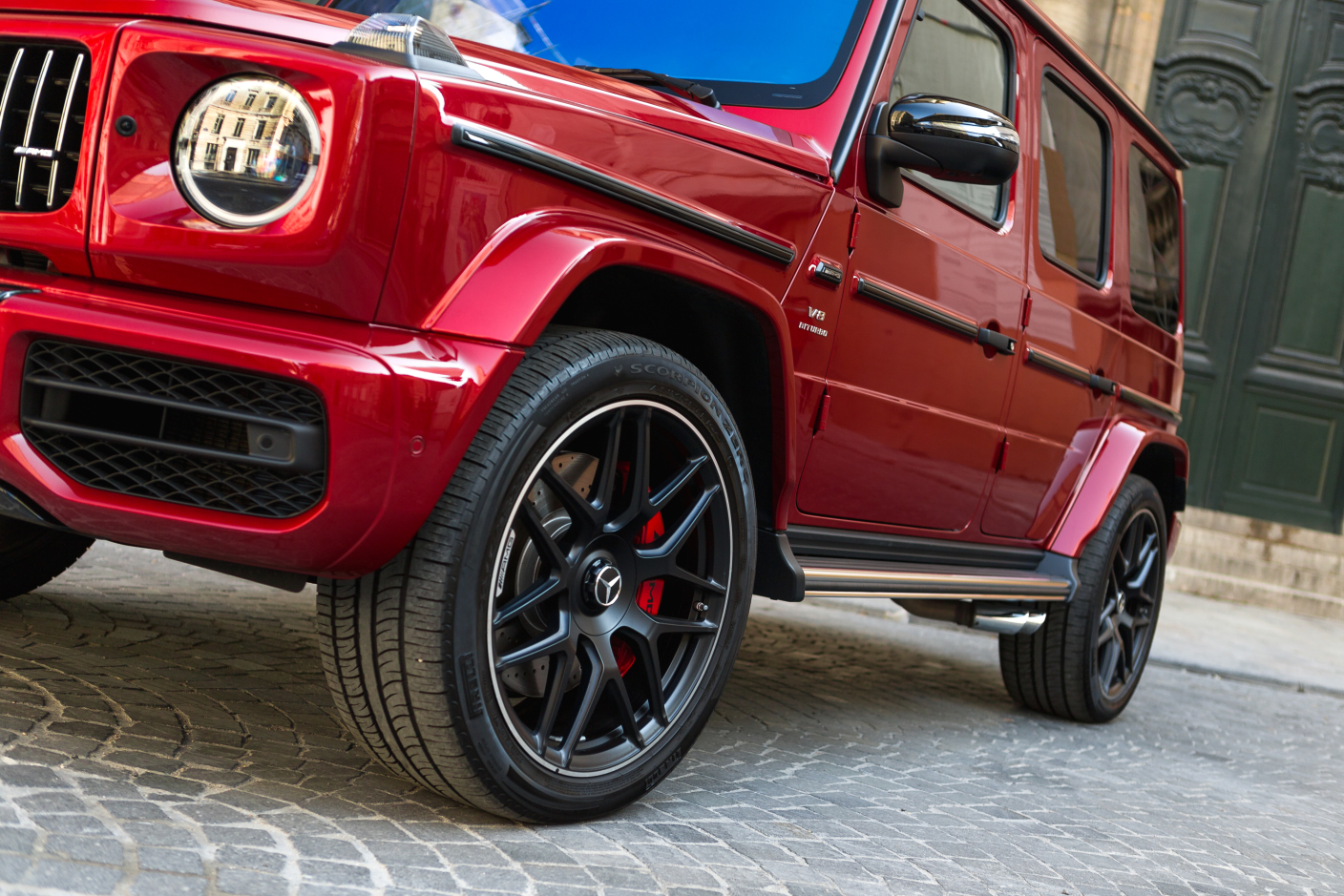L'art de l'automobile | Mercedes G63 AMG *Candy Red*
