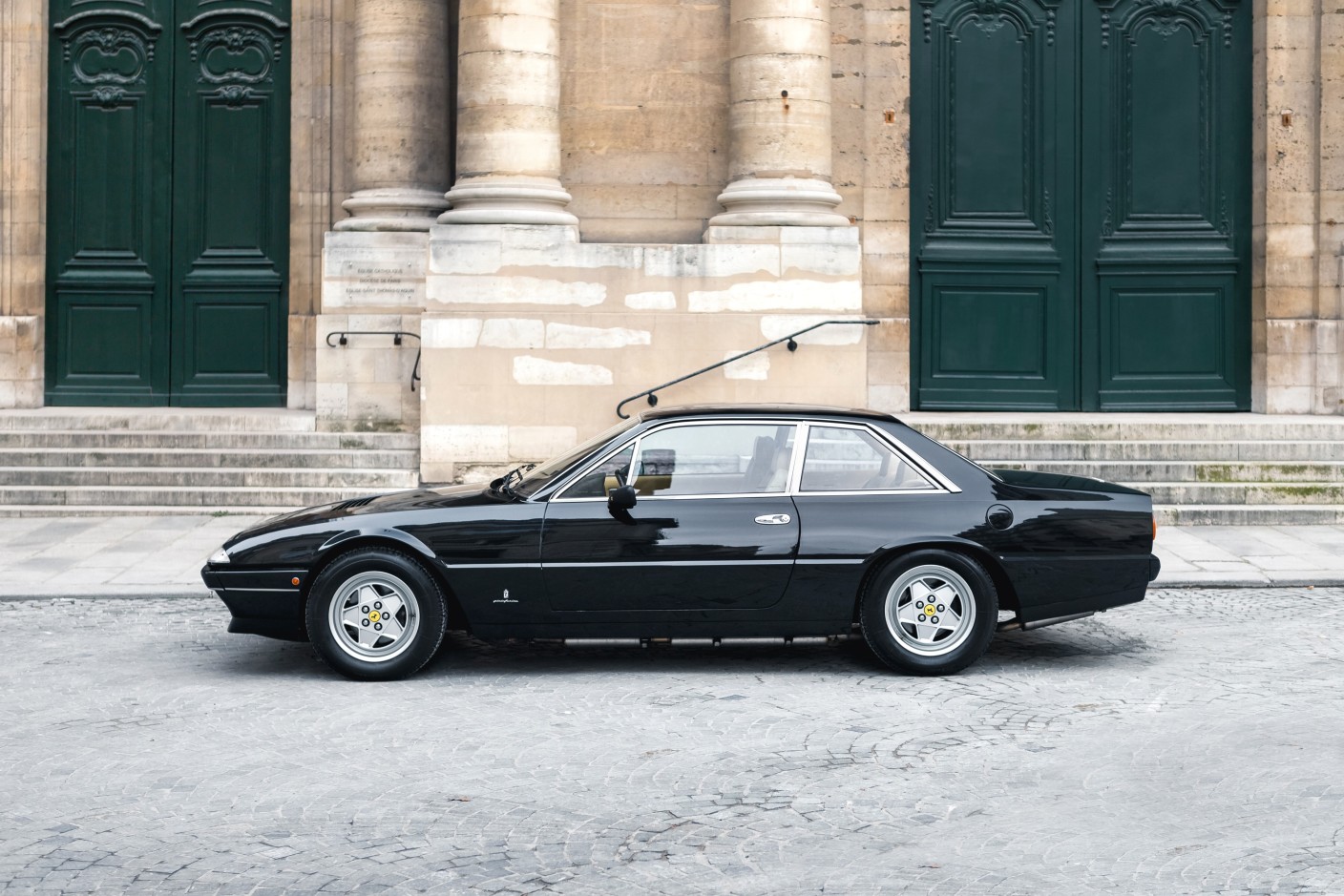 L'art de l'automobile | Ferrari 412i *2+2*