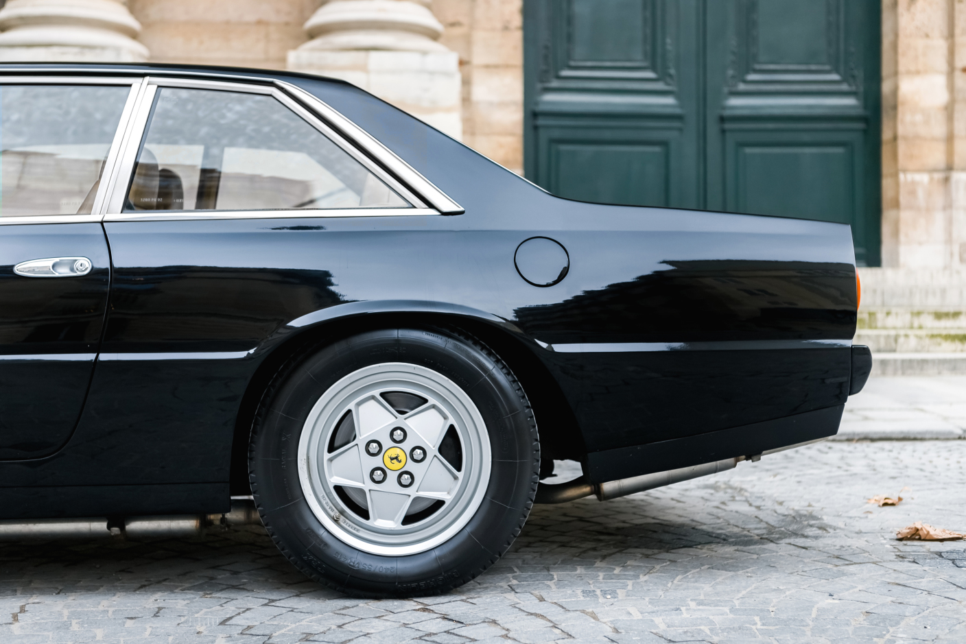 L'art de l'automobile | Ferrari 412i *2+2*