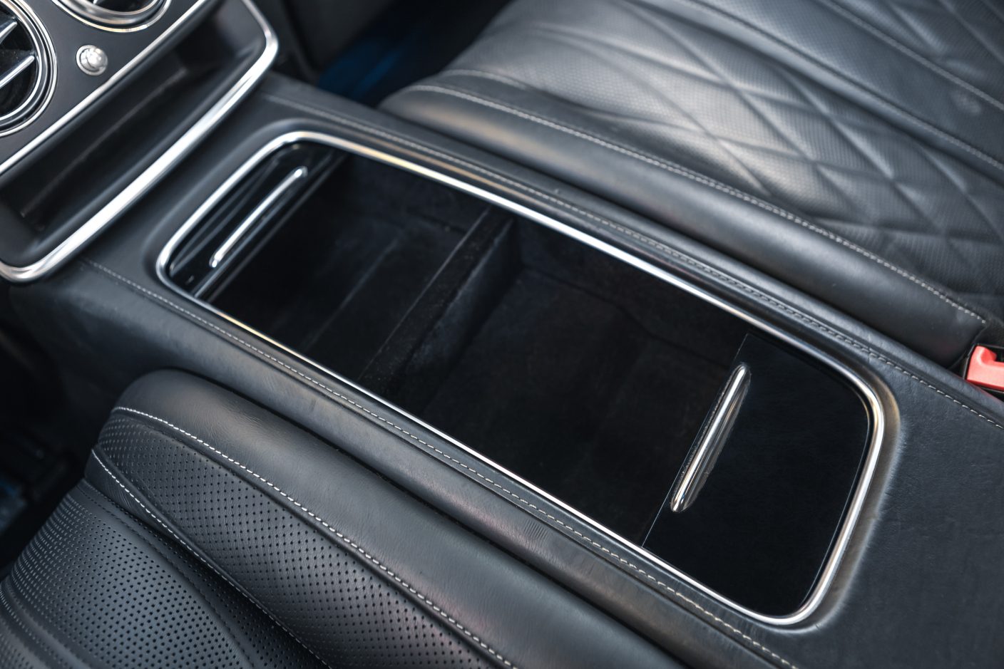 L'art de l'automobile | Mercedes S63 AMG 4Matic Coupé *Designo Magno