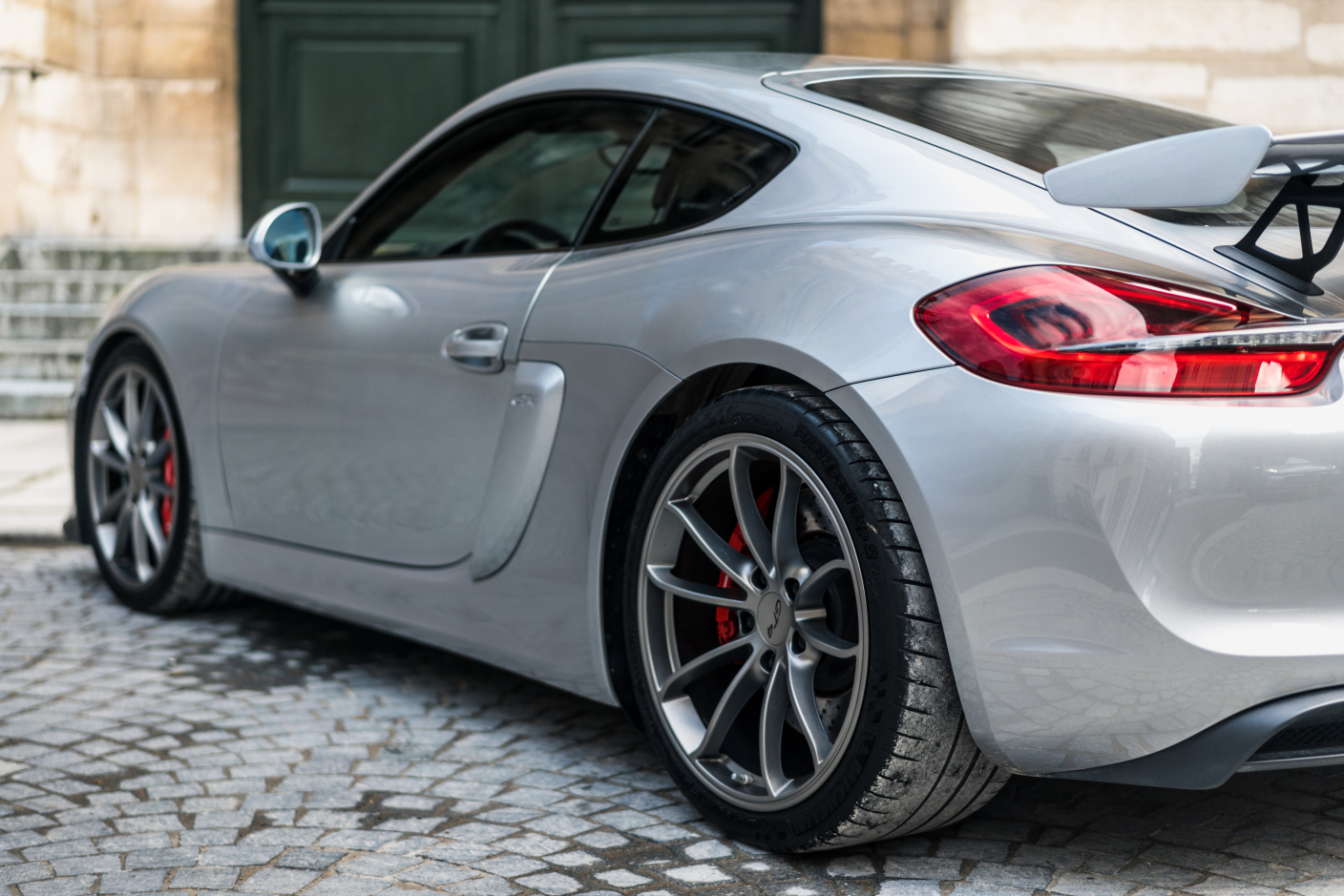 L'art de l'automobile | Porsche Cayman GT4 *918 Spyder seats*