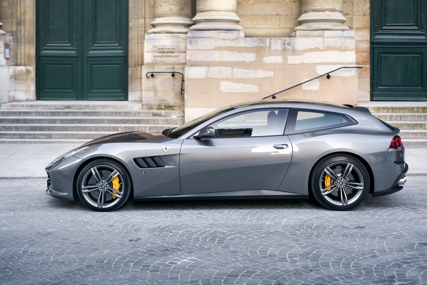 L'art de l'automobile | Ferrari GTC 4 Lusso V12 *Atelier*