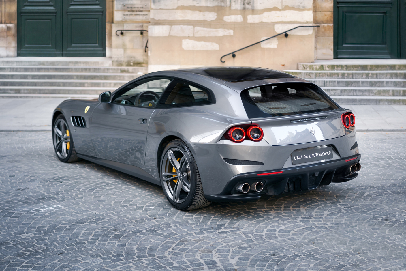 L'art de l'automobile | Ferrari GTC 4 Lusso V12 *Atelier*