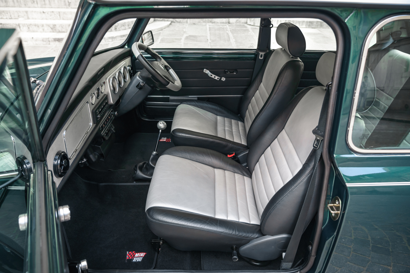 L'art de l'automobile | Mini Cooper S MK7 *British Racing Green*