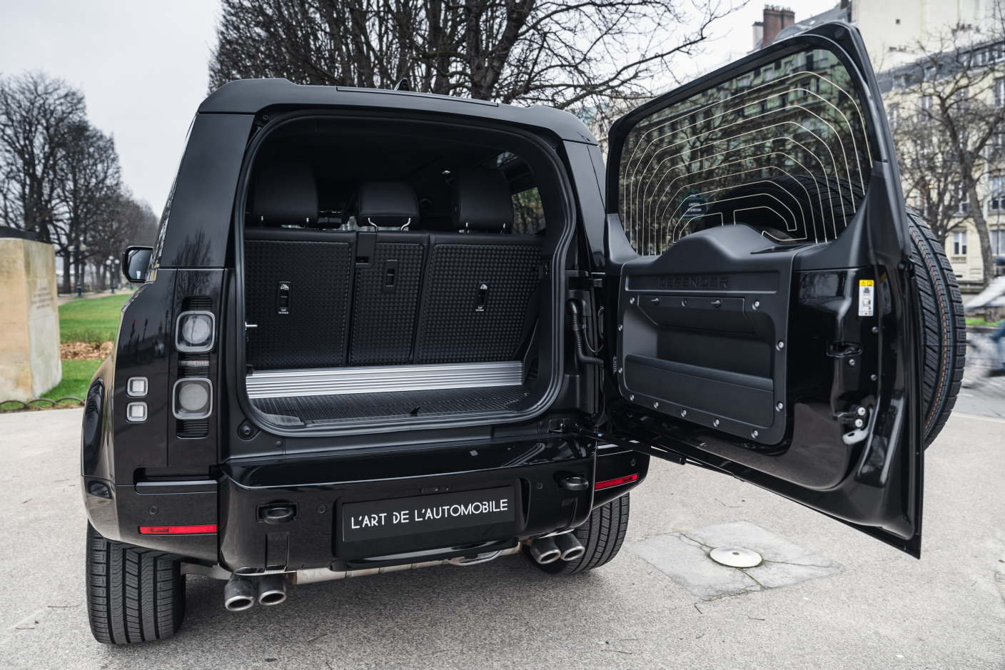 L'art de l'automobile | Land Rover Defender 90 V8 *Black Pack*