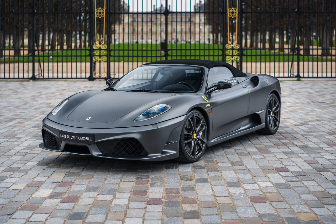 L'art de l'automobile | Ferrari Scuderia Spider 16M *Grigio