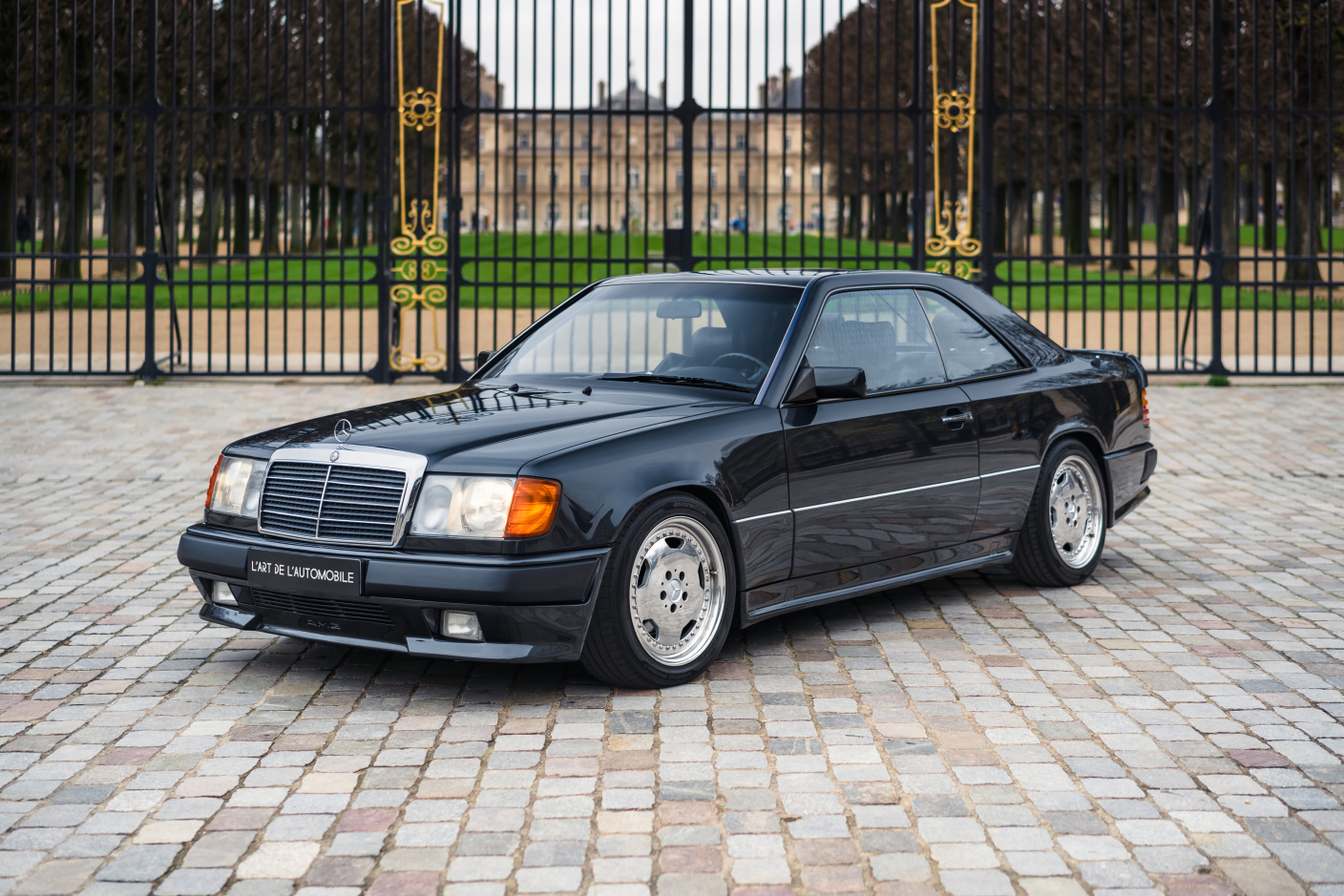 L'art de l'automobile | Mercedes 300 CE 3.4L AMG *Special order*
