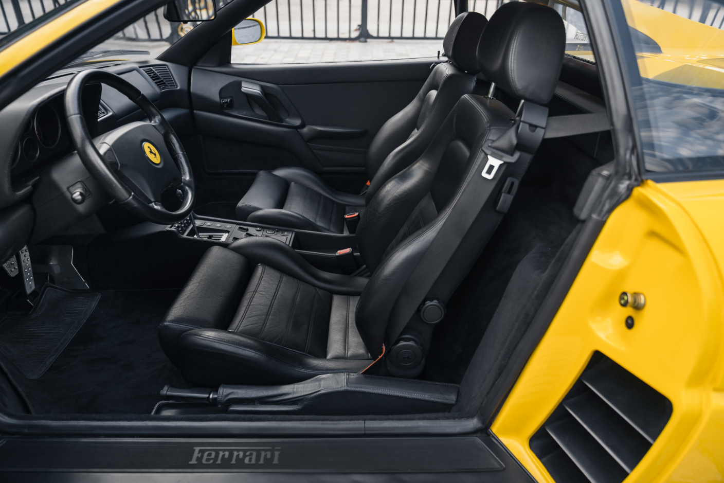 L'art de l'automobile | Ferrari F355 Berlinetta *Manual