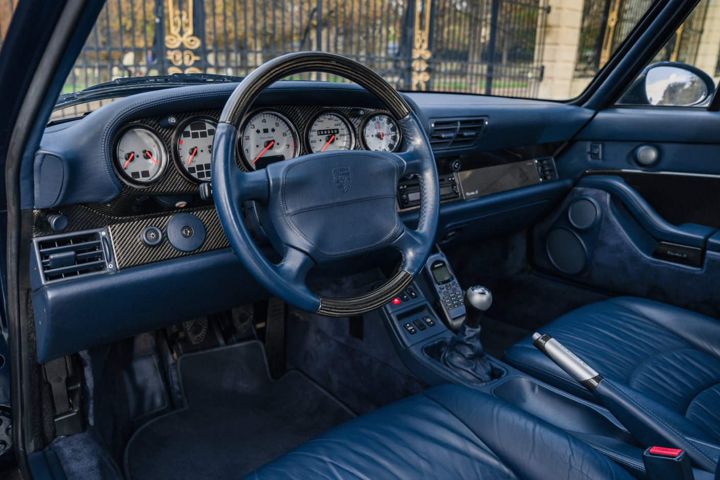 L'art de l'automobile | Porsche 993 Turbo S *Triple Blue*