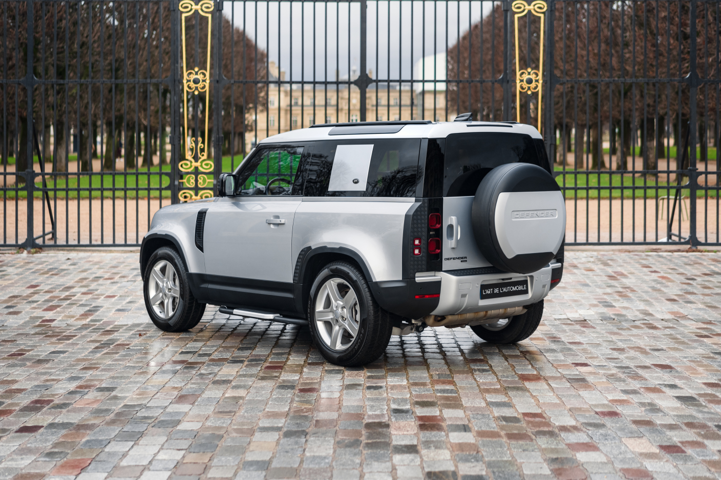 L'art de l'automobile | Land Rover Defender 90 HSE P400