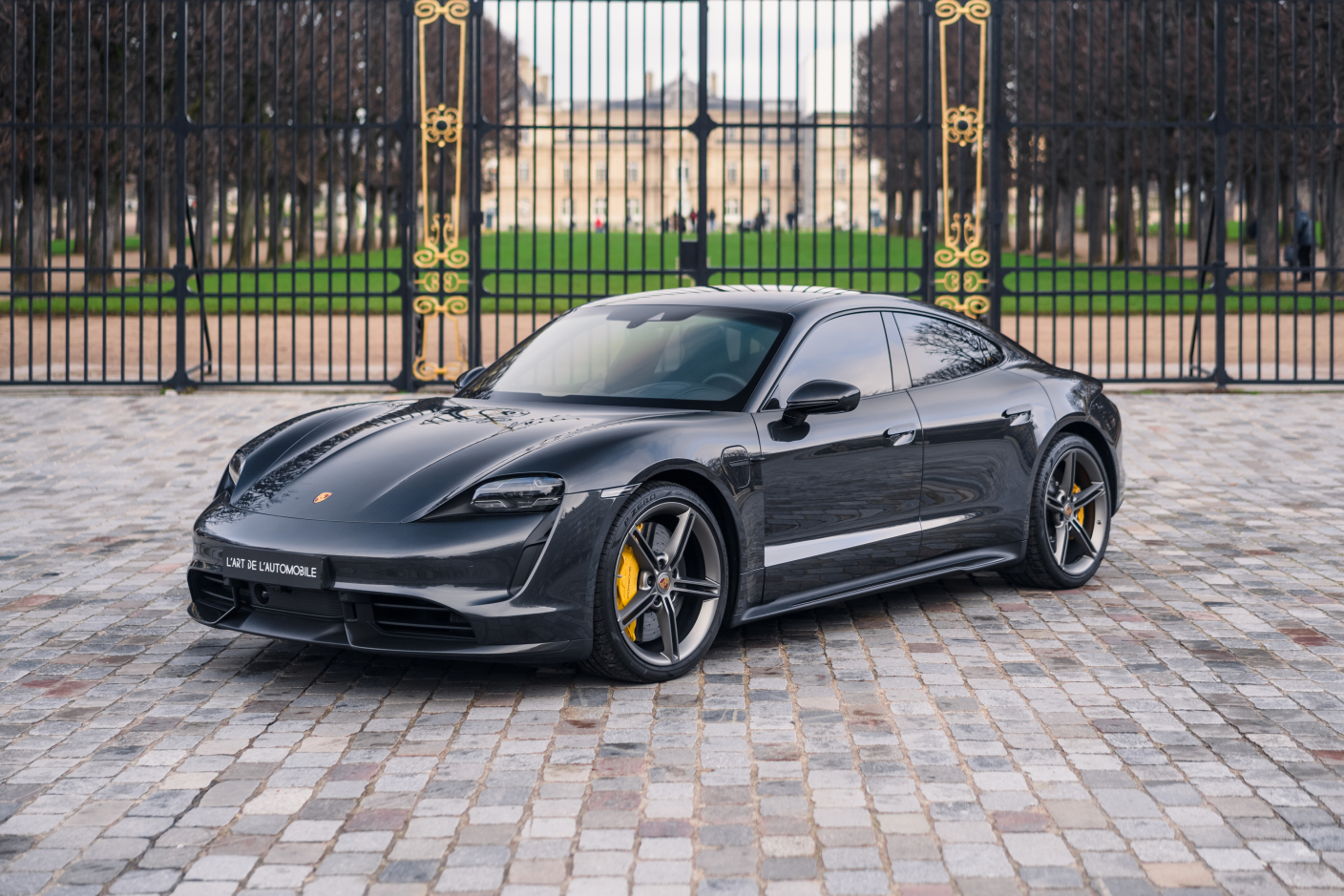 L'art de l'automobile | Porsche Taycan Turbo S *Volcano Grey