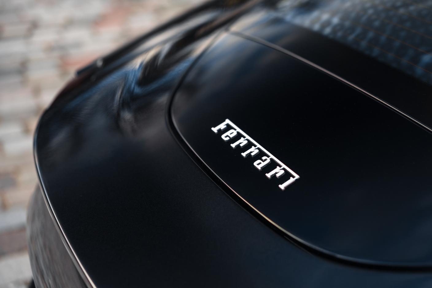 L'art de l'automobile | Ferrari Roma *Black on Black*