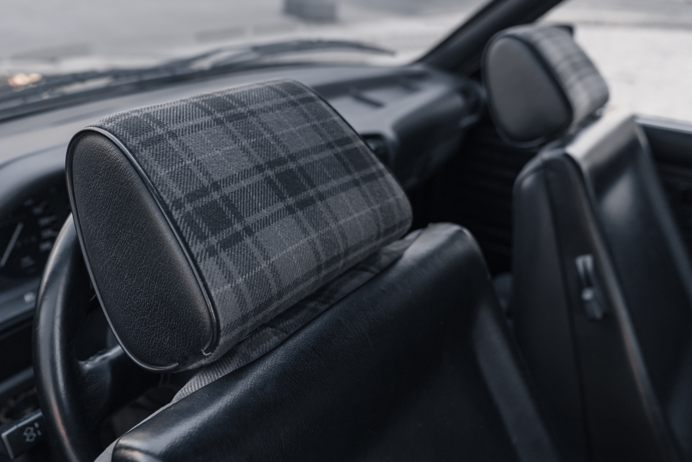 L'art de l'automobile | BMW 323i Coupe E30 *Sunroof*