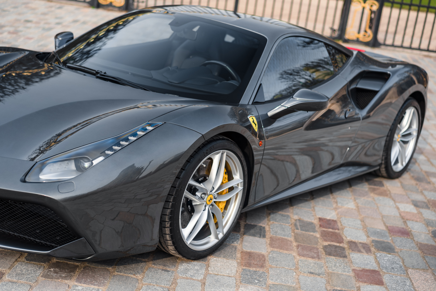 L'art de l'automobile | Ferrari 488 GTB *Grigio Silverstone*