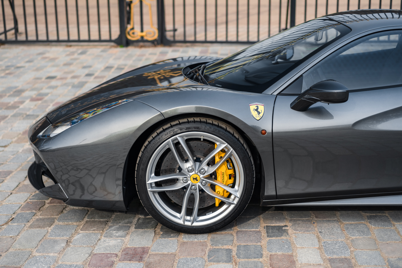 L'art de l'automobile | Ferrari 488 GTB *Grigio Silverstone*