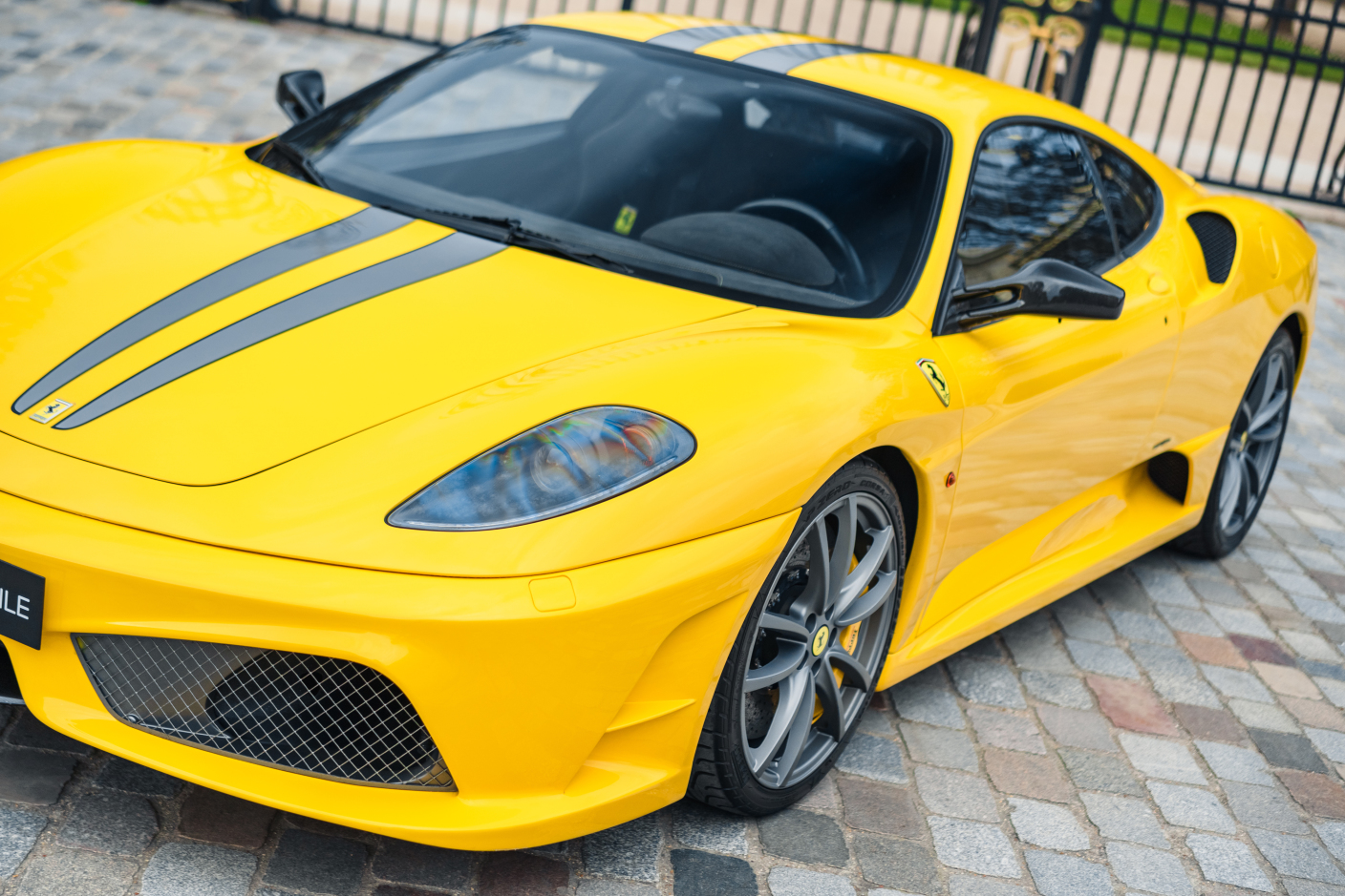 L'art de l'automobile | Ferrari 430 Scuderia *Giallo Modena*