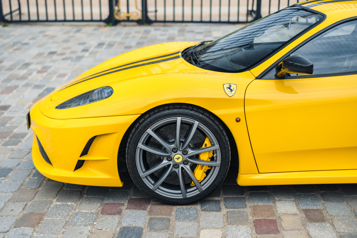L'art de l'automobile | Ferrari 430 Scuderia *Giallo Modena*