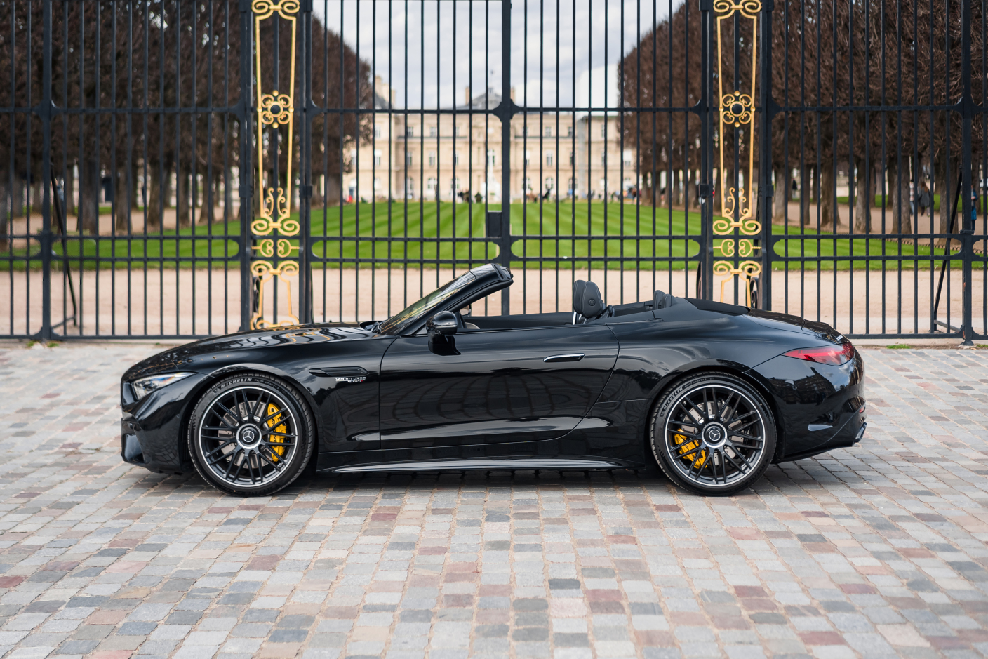 L'art de l'automobile | Mercedes SL 63 AMG Roadster *Like new*