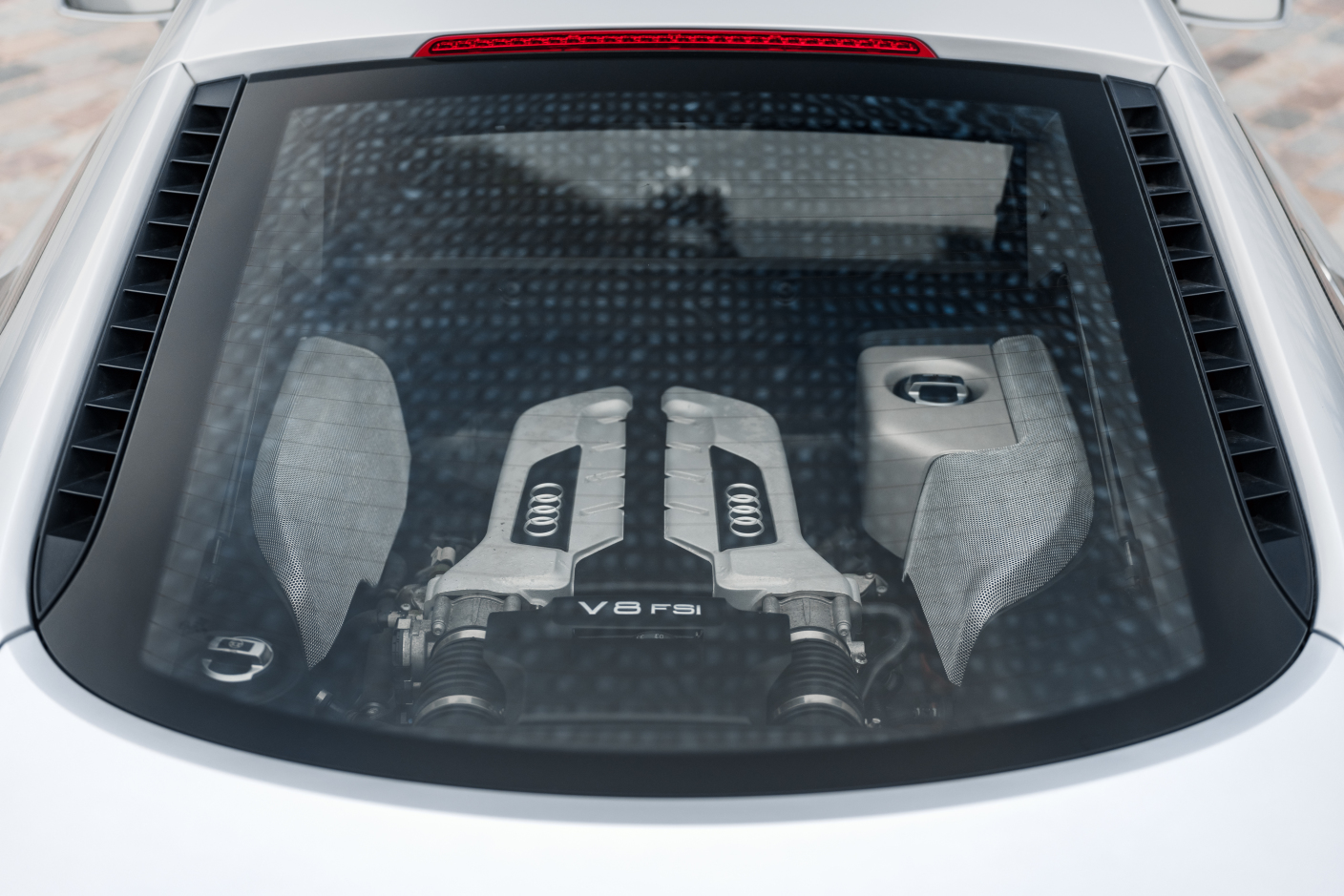 L'art de l'automobile | Audi R8 V8 4.2L *Ice Silver Metallic*