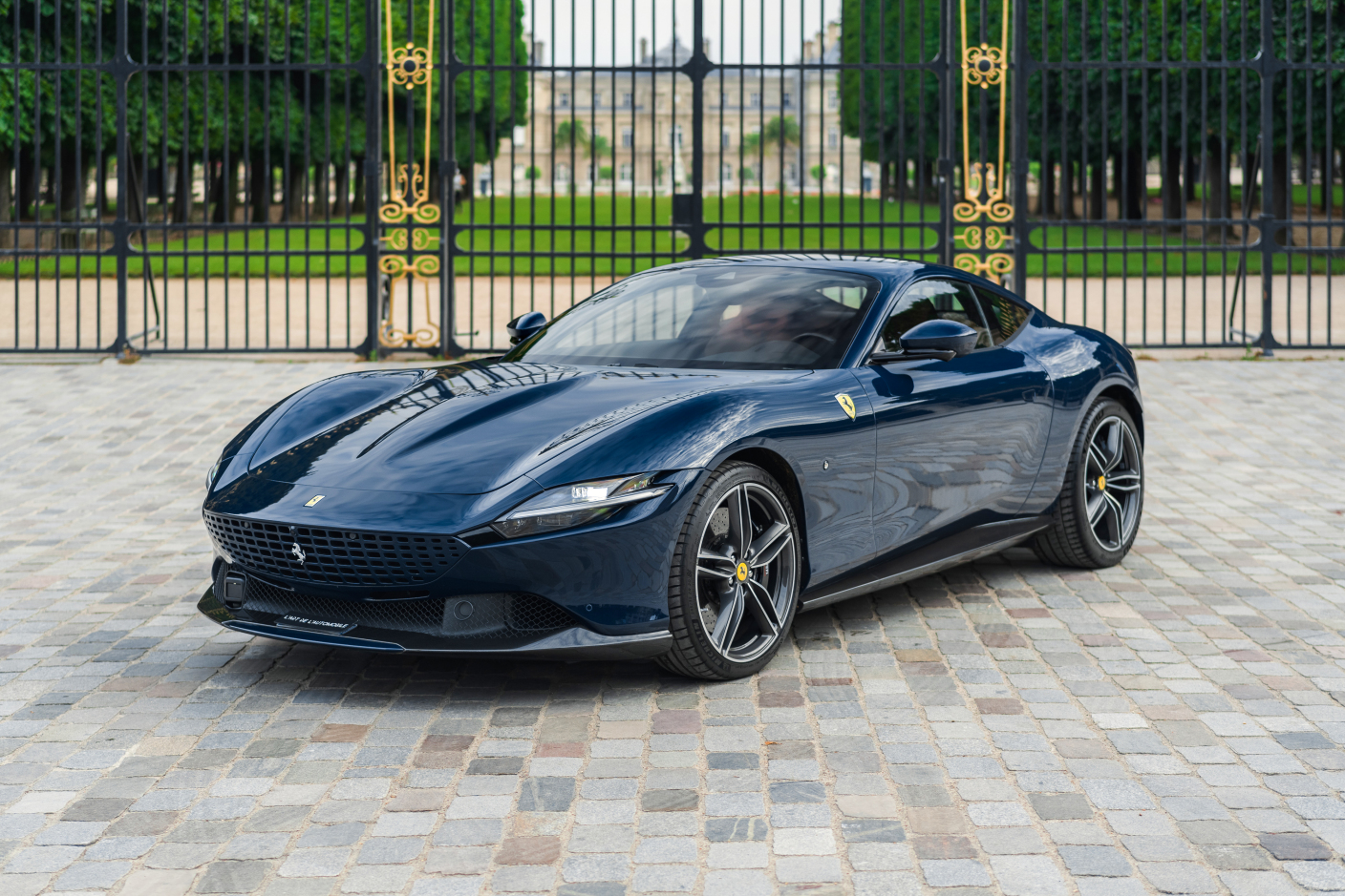 L'art de l'automobile | Ferrari Roma *Historical Color Blu