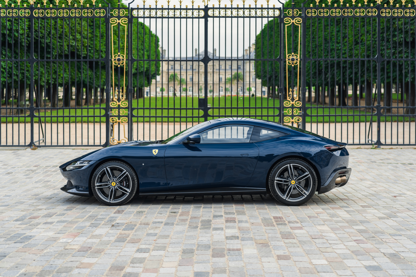 L'art de l'automobile | Ferrari Roma *Historical Color Blu