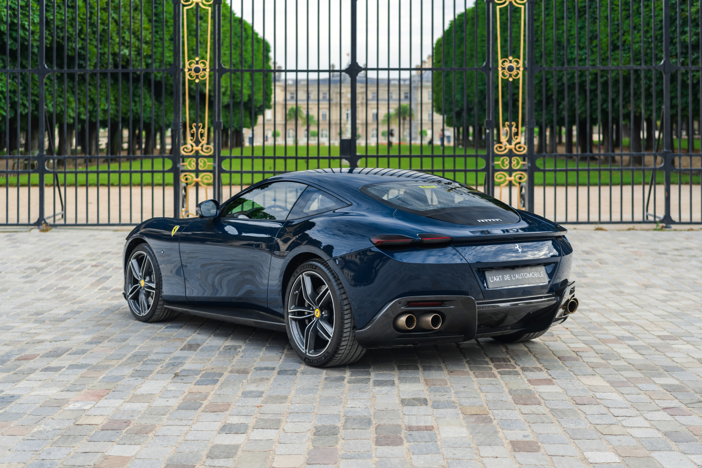 L'art de l'automobile | Ferrari Roma *Historical Color Blu