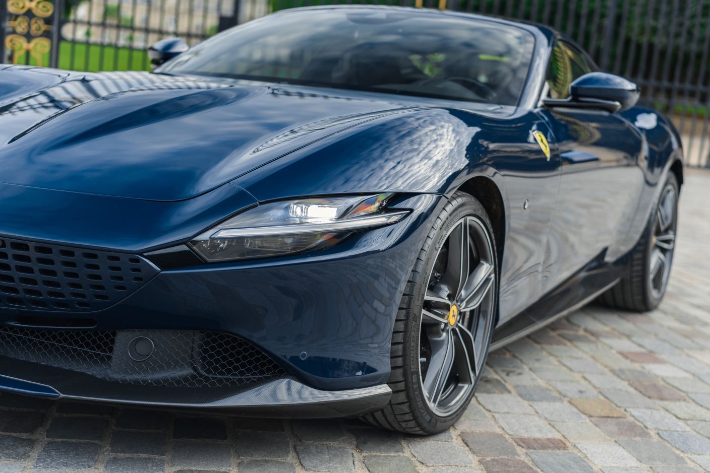 L'art de l'automobile | Ferrari Roma *Historical Color Blu