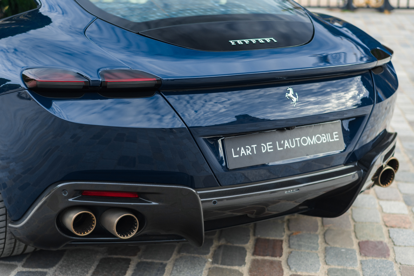 L'art de l'automobile | Ferrari Roma *Historical Color Blu