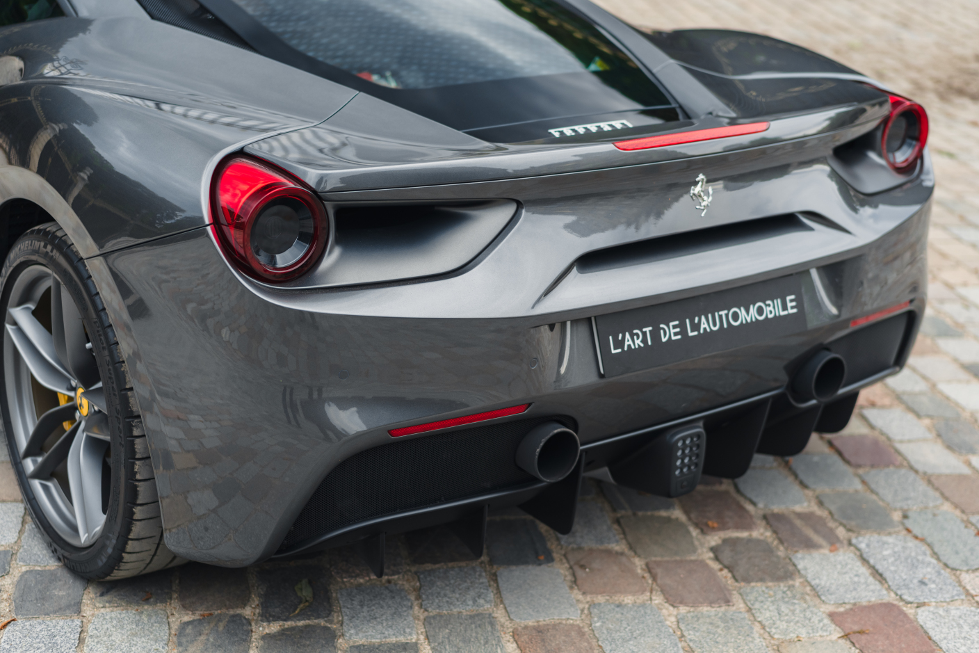 L'art de l'automobile | Ferrari 488 GTB *Low mileage*