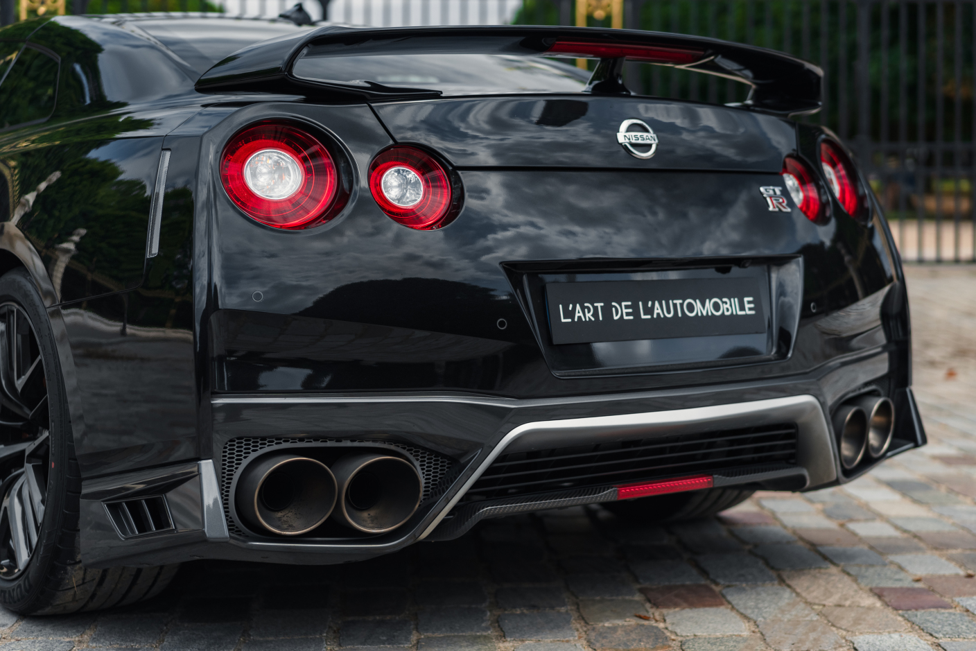 L'art de l'automobile | Nissan GT-R R35 570 *Black Edition*