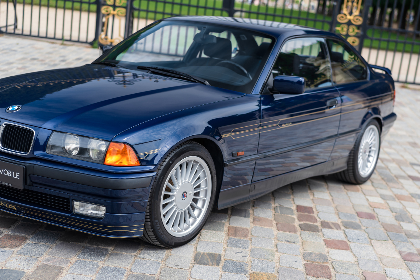 L'art de l'automobile | Alpina B3 3.2 Coupe *Montrealblau