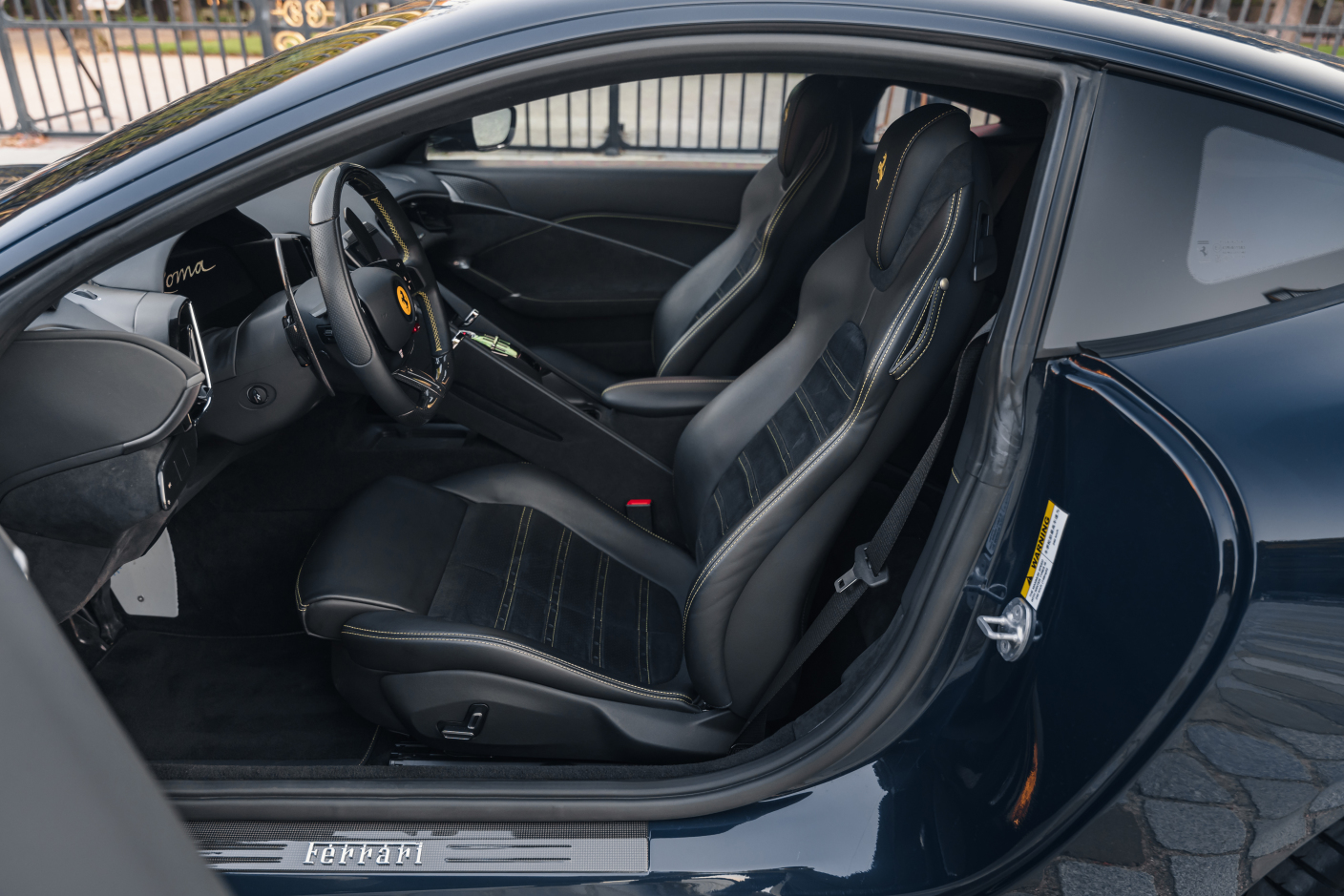 L'art de l'automobile | Ferrari Roma *Blu Pozzi*